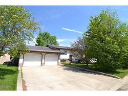 Bowden, AB Real Estate - Homes For Sale in Bowden, Alberta