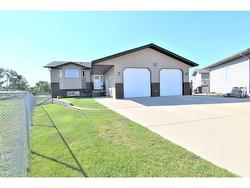 Redcliff, AB Real Estate - Homes For Sale in Redcliff, Alberta