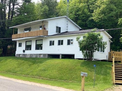 521 Ch. De La Rivière-Blanche, Mayo, QC, J8L 4K5 - maison à vendre | No ...