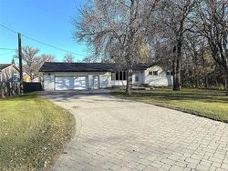 Lorette, MB Real Estate - Houses For Sale in Lorette, Manitoba - Houses ...