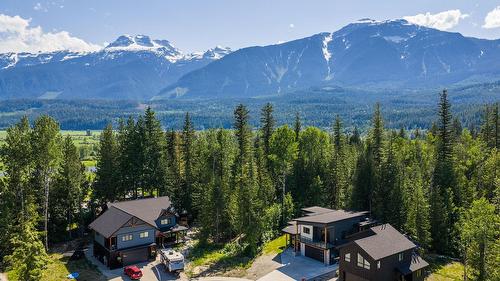 1005 Williams Gate Lane, Revelstoke, BC, V0E 2S1 - Luxury House for ...