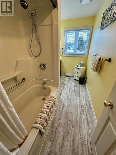 29 Marine Drive, Botwood, NL, A0H 1E0 - maison à vendre | No ...