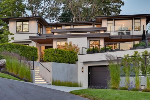 717 Robleda Cres, Victoria, BC, V8S 3K6 - house for sale | Listing ID ...