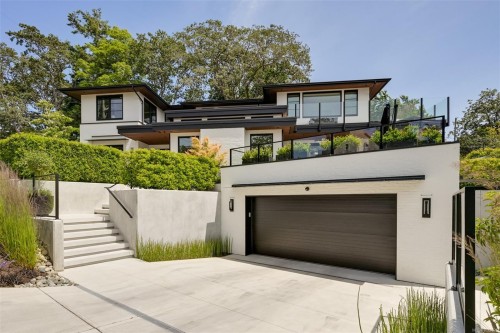 717 Robleda Cres, Victoria, BC, V8S 3K6 - house for sale | Listing ID ...