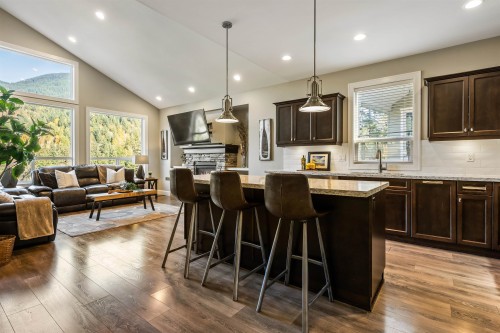 4-1911 Woodside Boulevard, Agassiz, BC, V0M 1A1 - Single Family ...